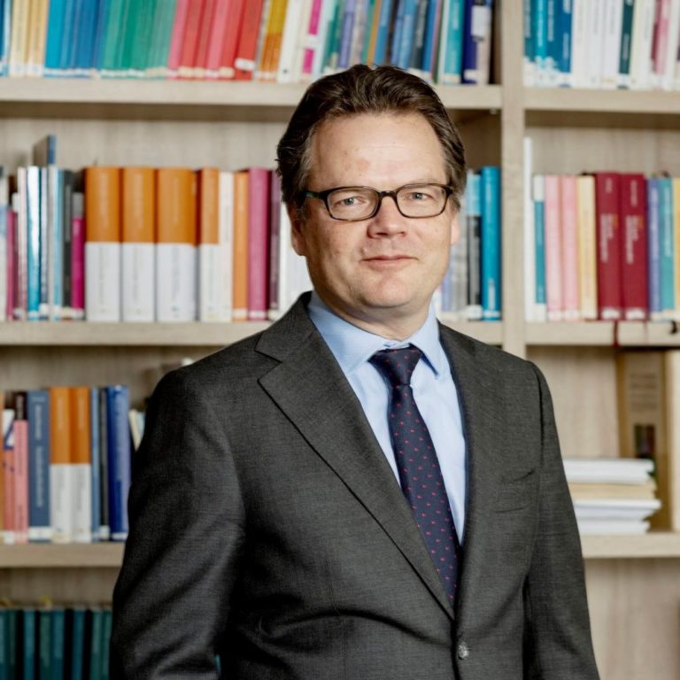 Oscar W.J. Hoefnagels (HEUSSEN) over collega’s uitdagen - Mr. Online