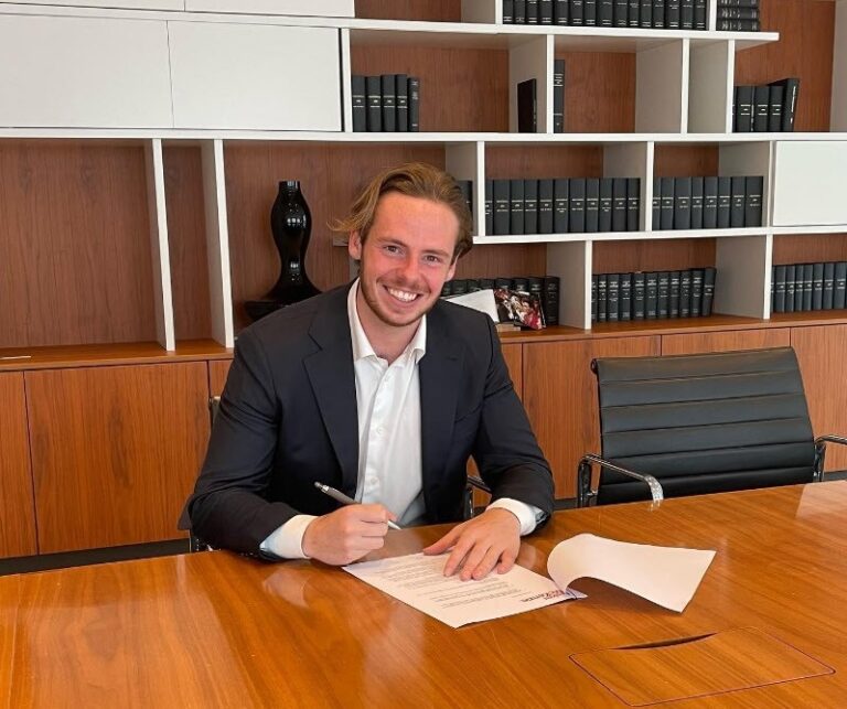 Willem van Rees (Baker McKenzie) is advocaat en dj - Mr. Online