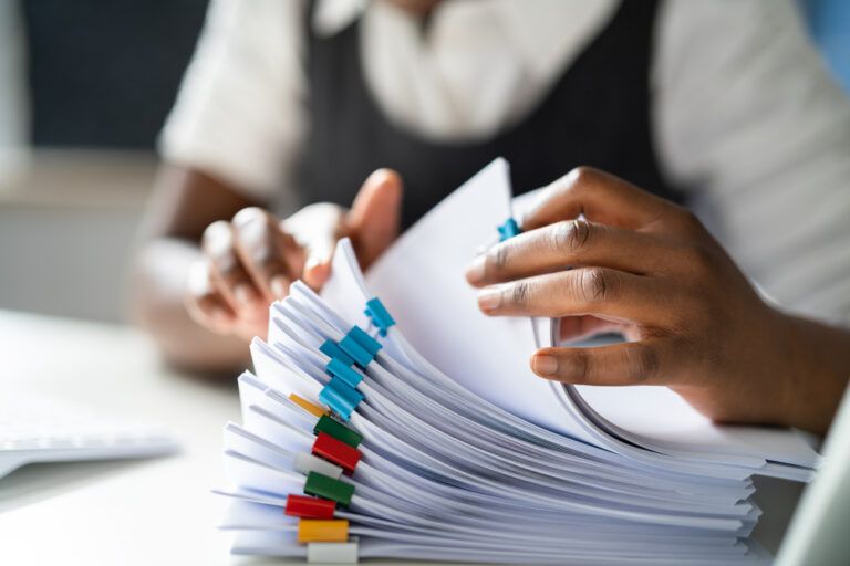 Onderzoek: bedrijfsjuristen vinden contracten onnodig complex - Mr. Online