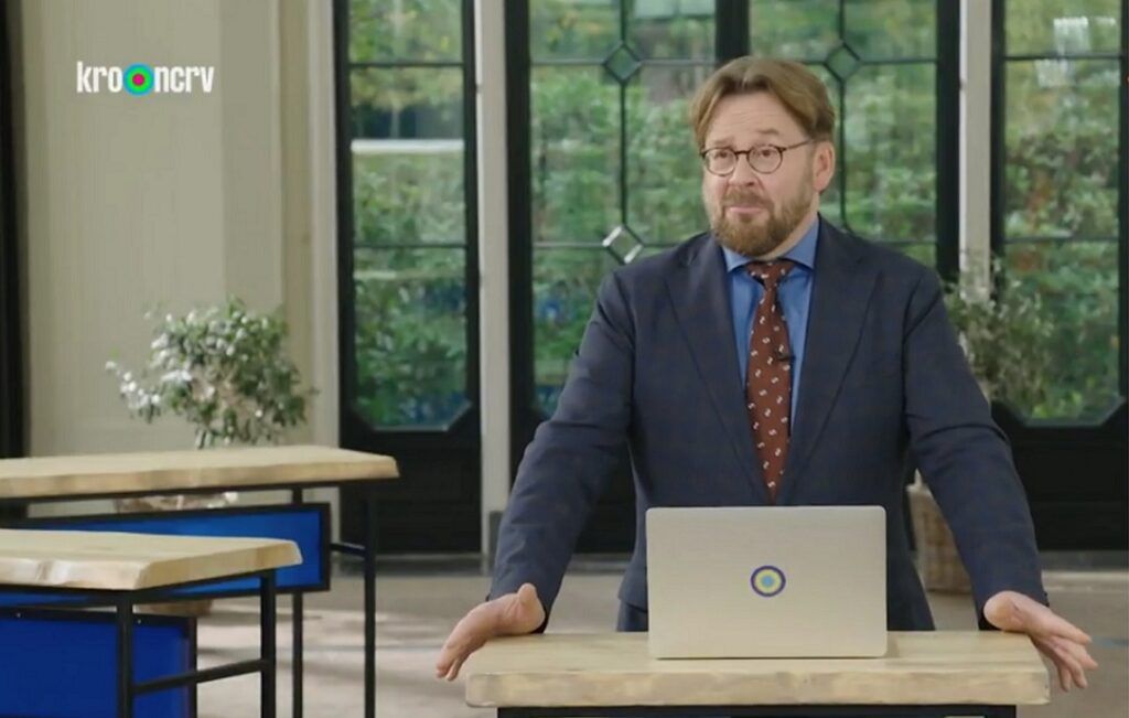 Rijdende rechter schopt het tot de Dikke Van Dale - Mr. Online