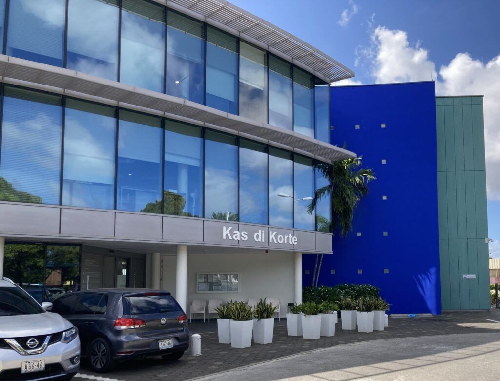 Rechter op Curaçao moet nee zeggen met een glimlach en moet ‘kurashi ...