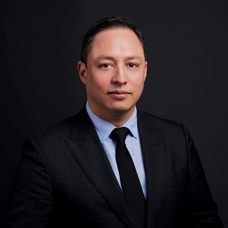 Alex Lijkwan naar Taylor Wessing - Mr. Online