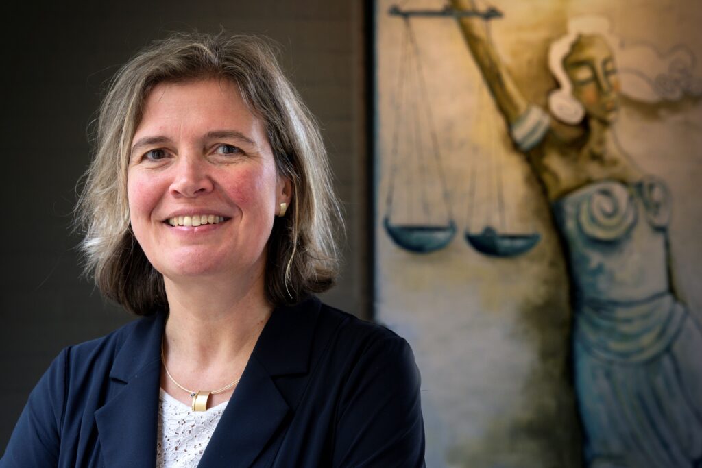 Yvonne Vleeshouwers over notaris voor iedereen zijn - Mr. Online