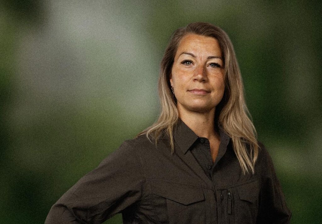 Shanon Kompier over speedmarsen in de jungle en kampdiscipline - Mr. Online